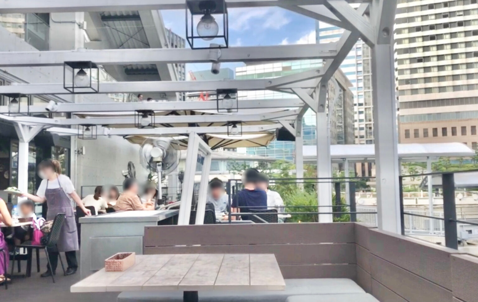 日の出埠頭に誕生！Hi-NODEのオシャレなテラスレストランBESIDE SEASIDE | 東京ベイエリアガイド